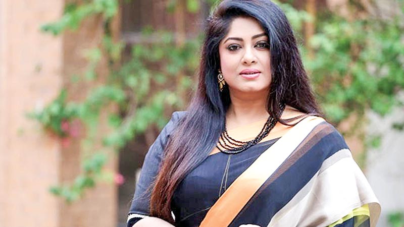 Moushumi to contest as president for Bangladesh Cholochitro Shilpi Samity