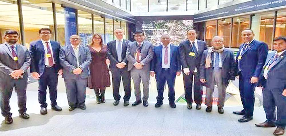 Officials of DSE and LSE meet in London