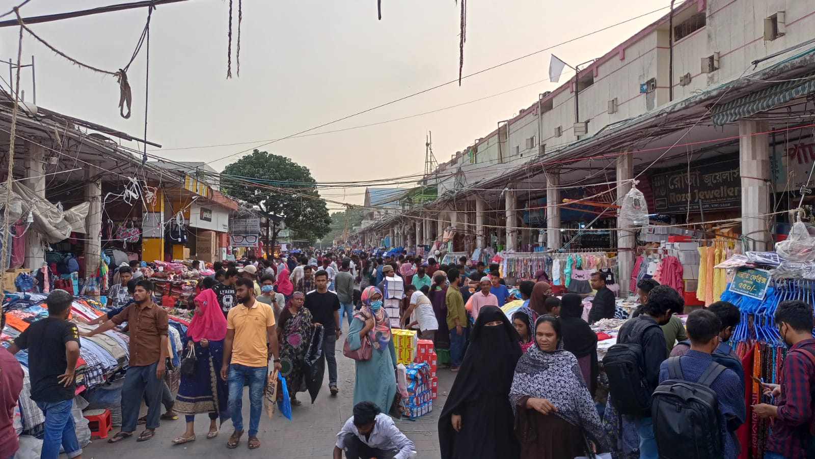 New Market reopens in full swing