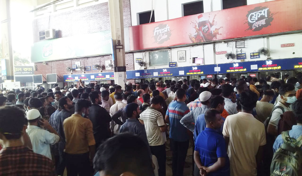 Advance train ticket sale begins at five spots