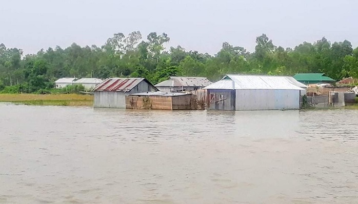 Water levels rise in 14 rivers, fall in 81