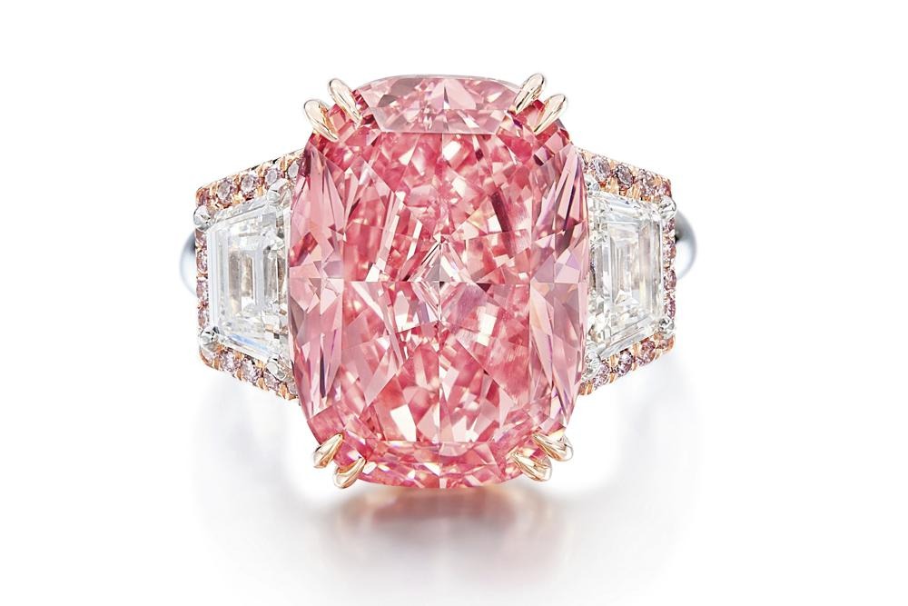 Pink diamond fetches record $49.9m in Hong Kong auction