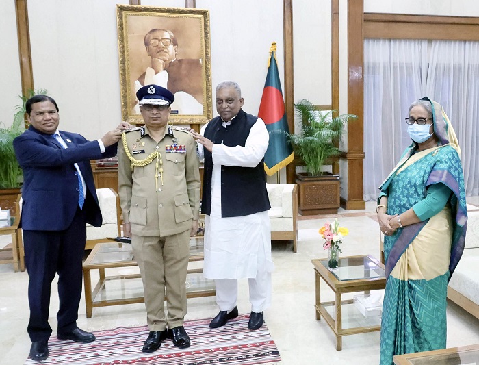 Chowdhury Abdullah Al-Mamun adorned with IGP rank badge