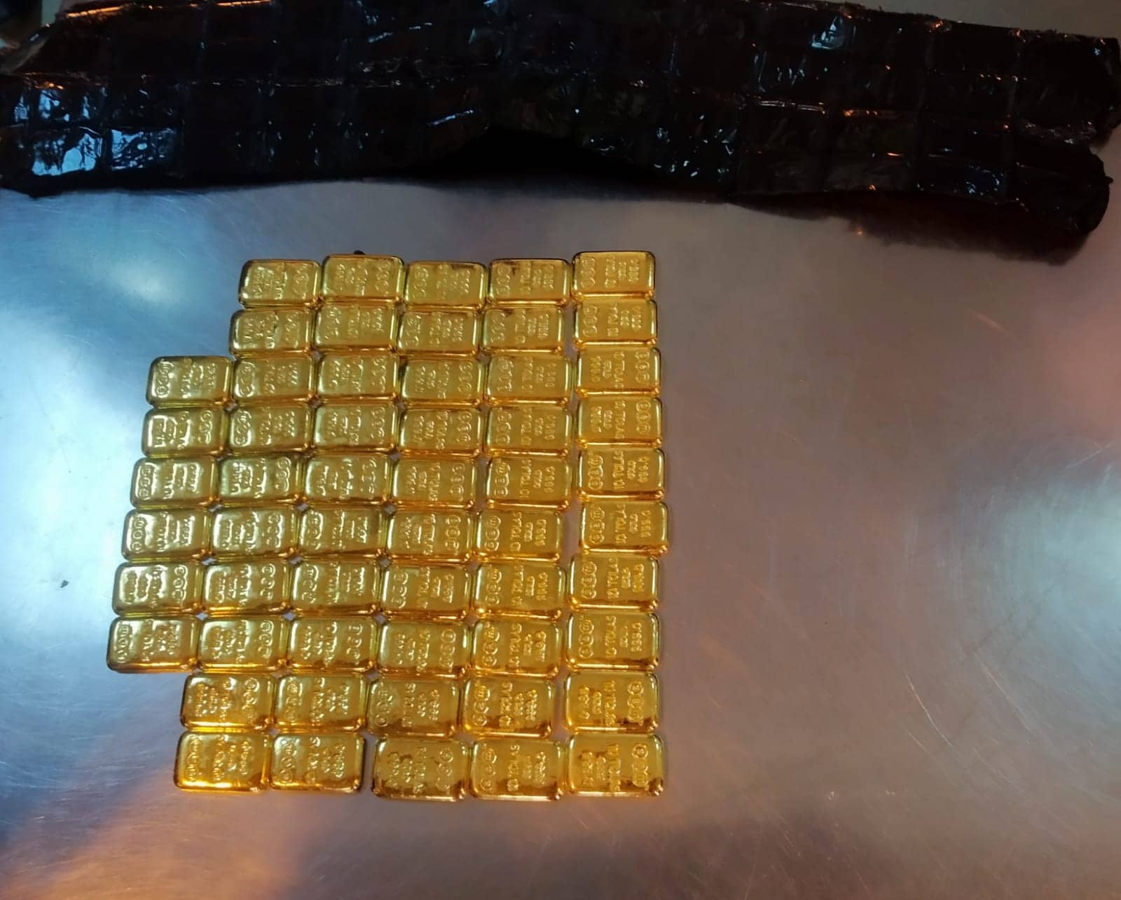 56 gold bars worth Tk 4.5 cr seized at Ctg airport