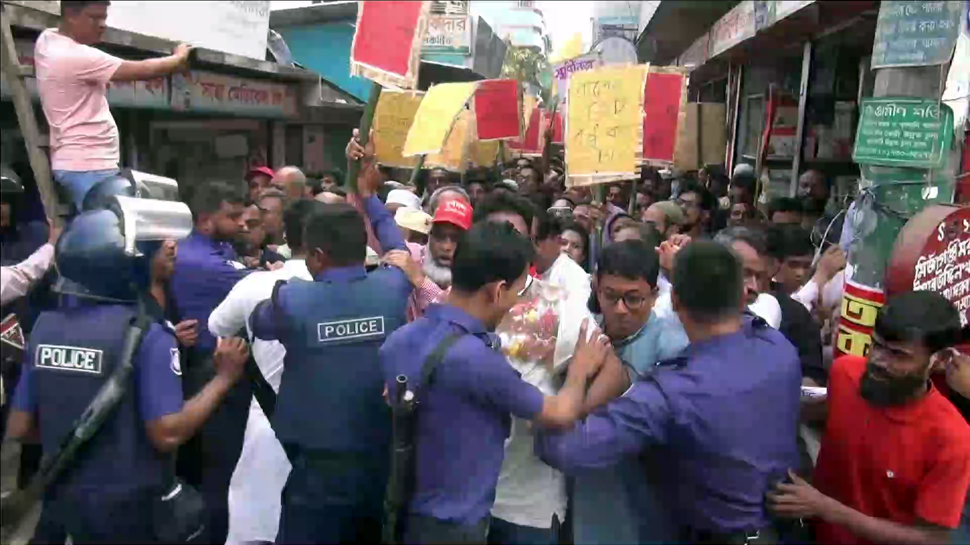 31 BNP men held in Bagerhat, Jhalakathi, Patuakhali, 5 cops injured