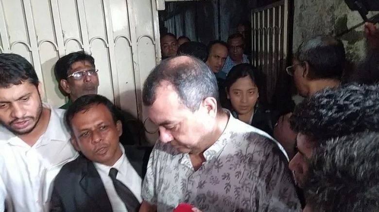 Saber freed from court's prison cell two days after arrest