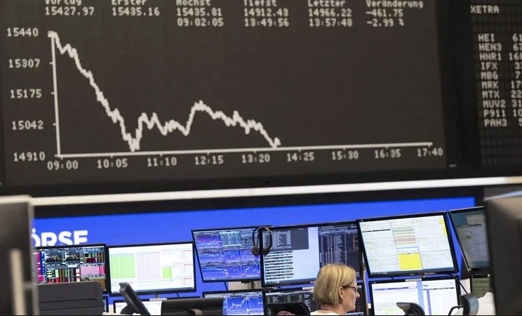 European stocks crash at open; Frankfurt down 10%