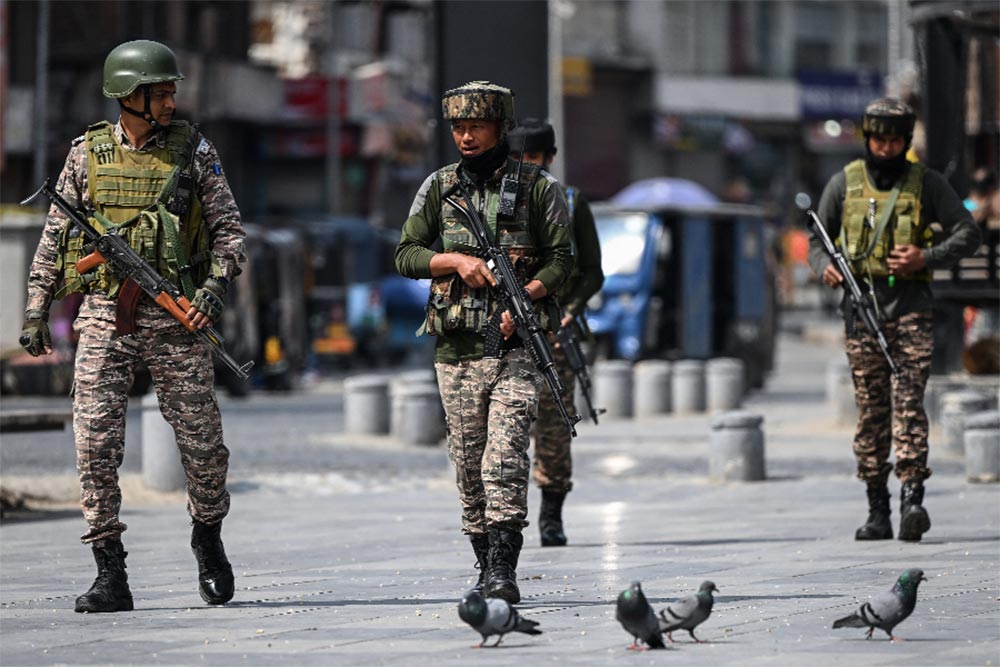 India-Pakistan gunfire triggers terror of past conflict