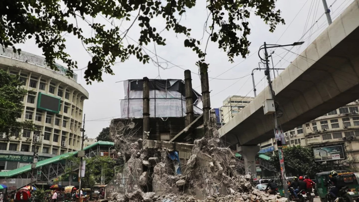Shahbagh's Projonmo Chattar demolished by DSCC