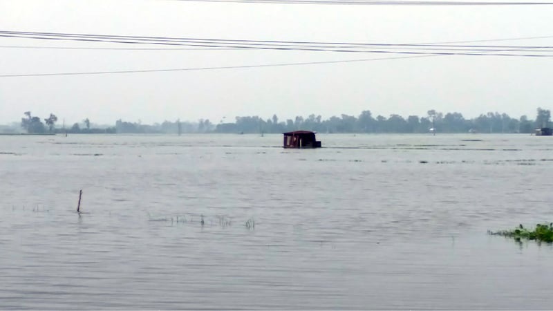 17,000 bighas of cropland submerged as Atrai River flows above danger level