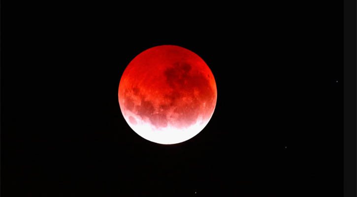 Rare ‘blood moon’ lunar eclipse to light up sky tonight
