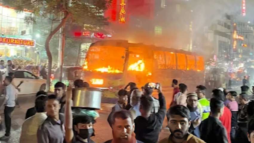 Passenger bus set ablaze in capital's Badda